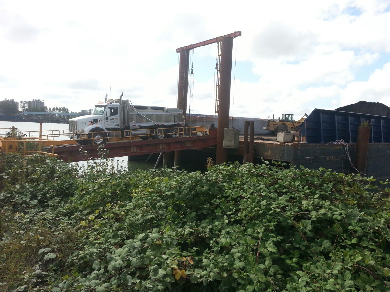 Marine barge services